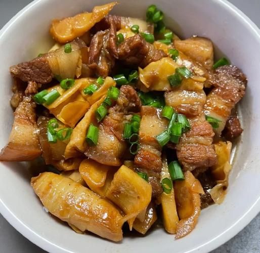 竹笋烧肉怎么做才入味_竹笋烧肉焯水还是直接炒-第1张图片-山城妙识 竹笋烧肉怎么做才入味_竹笋烧肉焯水还是直接炒-第1张图片-山城妙识