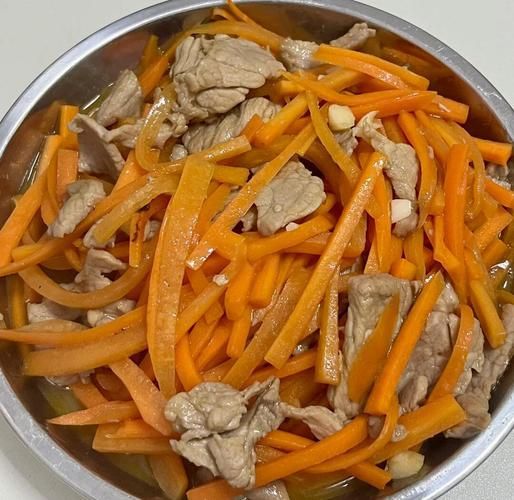 胡萝卜炒肉怎么炒好吃_胡萝卜炒肉的家常做法-第2张图片-山城妙识 胡萝卜炒肉怎么炒好吃_胡萝卜炒肉的家常做法-第2张图片-山城妙识