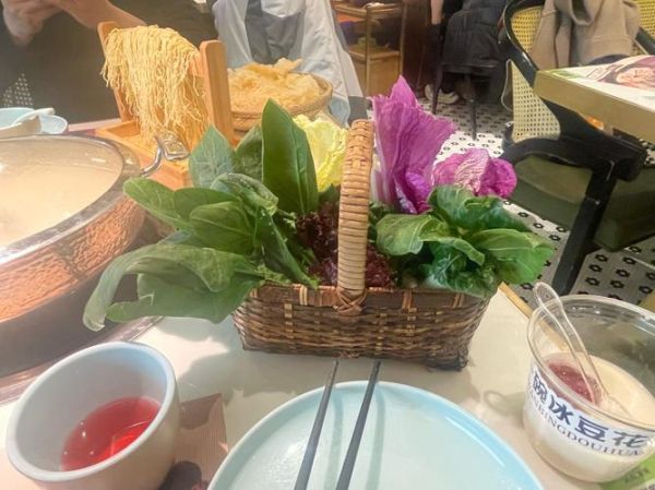 猪肚鸡火锅怎么做_猪肚鸡火锅正宗做法-第3张图片-山城妙识 猪肚鸡火锅怎么做_猪肚鸡火锅正宗做法-第3张图片-山城妙识