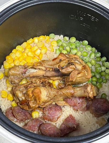 电饭煲焖饭怎么做_电饭煲焖饭需要多久-第2张图片-山城妙识