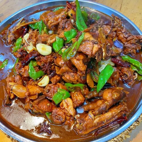 炒鸡怎么做才正宗_炒鸡最正宗的做法视频-第1张图片-山城妙识