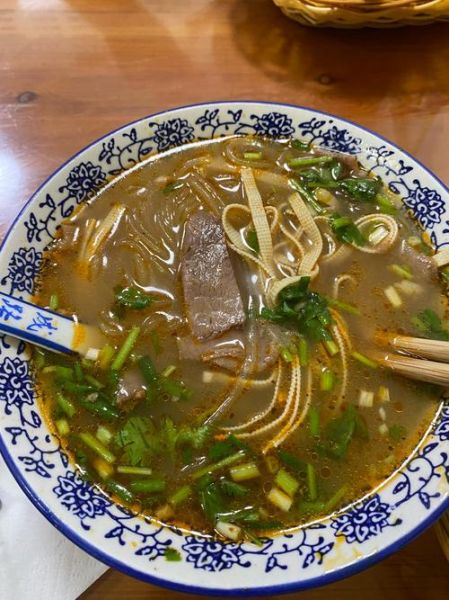 牛肉粉丝汤热量高不高_减肥能吃吗-第1张图片-山城妙识