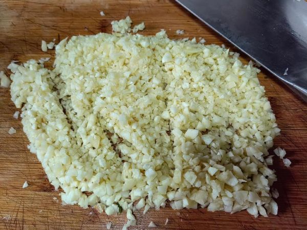 正宗东北蒜茄子怎么做_蒜茄子保存多久-第1张图片-山城妙识 正宗东北蒜茄子怎么做_蒜茄子保存多久-第1张图片-山城妙识