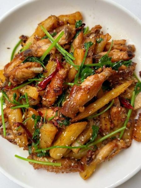 土豆烧鸡翅怎么做_土豆烧鸡翅要焯水吗-第3张图片-山城妙识