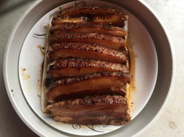 走油肉怎么做才外酥里嫩_走油肉焯水还是直接炸-第3张图片-山城妙识