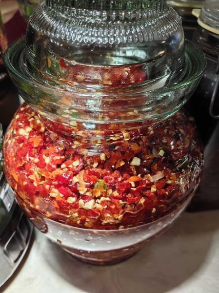 泡菜坛怎么选_泡菜坛哪种材质好-第1张图片-山城妙识