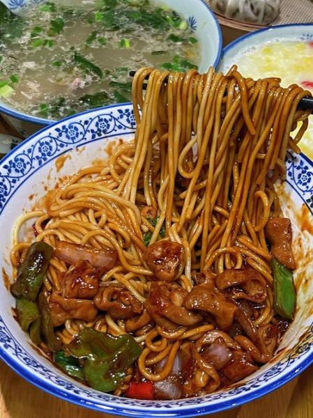 红烧肥肠面怎么做_红烧肥肠面哪家好吃-第2张图片-山城妙识