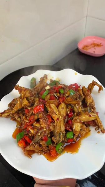 烧田鸡怎么做好吃_田鸡家常做法步骤-第3张图片-山城妙识