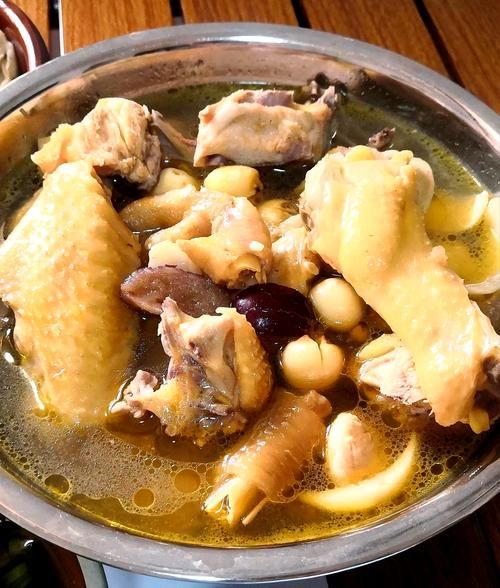 清汤鸡怎么炖好吃又营养_清汤鸡炖多久才嫩-第2张图片-山城妙识 清汤鸡怎么炖好吃又营养_清汤鸡炖多久才嫩-第2张图片-山城妙识