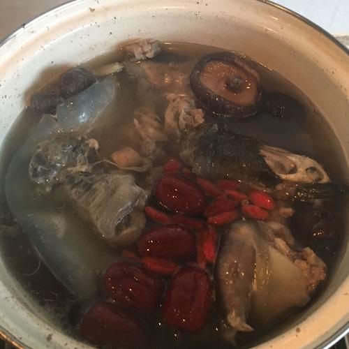 淮山杞子炖水鱼的做法_孕妇能吃吗-第1张图片-山城妙识 淮山杞子炖水鱼的做法_孕妇能吃吗-第1张图片-山城妙识