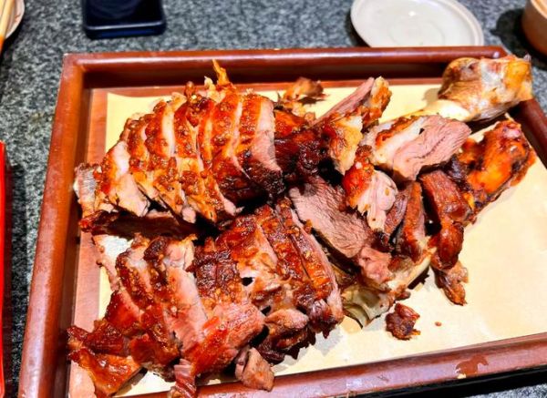 烤羊腿的做法与用料_如何腌制更入味-第1张图片-山城妙识