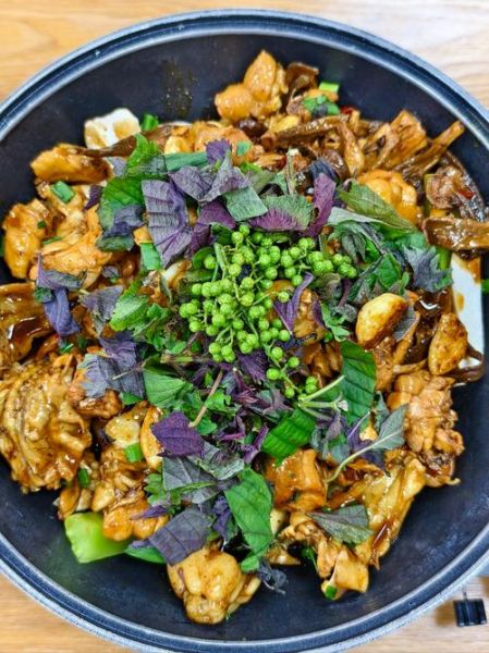 紫苏炒鸡怎么做_紫苏炒鸡家常做法-第1张图片-山城妙识