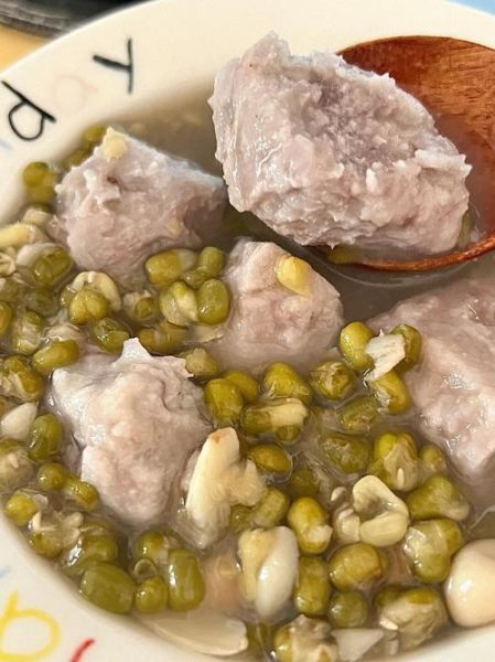 荔浦芋头煮粥怎么煮才好吃_荔浦芋头粥的做法窍门-第1张图片-山城妙识 荔浦芋头煮粥怎么煮才好吃_荔浦芋头粥的做法窍门-第1张图片-山城妙识