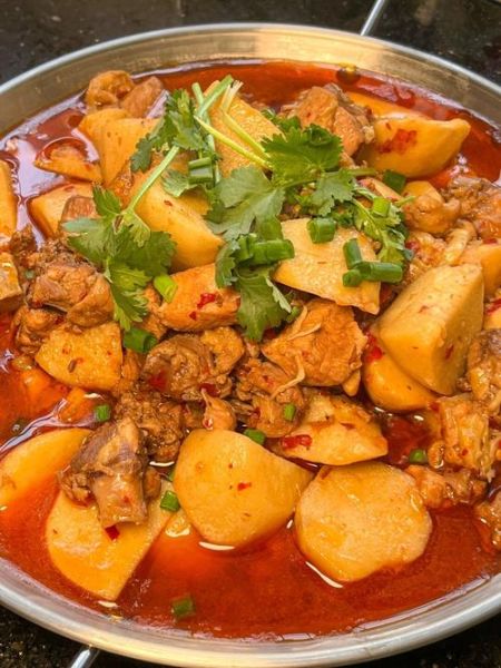 正宗芋儿烧鸡怎么做_芋儿烧鸡最正宗的做法-第3张图片-山城妙识