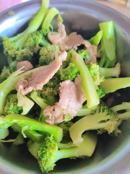 西兰花炒肉怎么炒才脆嫩_西兰花炒肉的家常窍门-第3张图片-山城妙识 西兰花炒肉怎么炒才脆嫩_西兰花炒肉的家常窍门-第3张图片-山城妙识