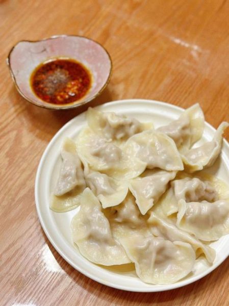 猪肉包菜饺子馅怎么做_包菜要不要焯水-第1张图片-山城妙识