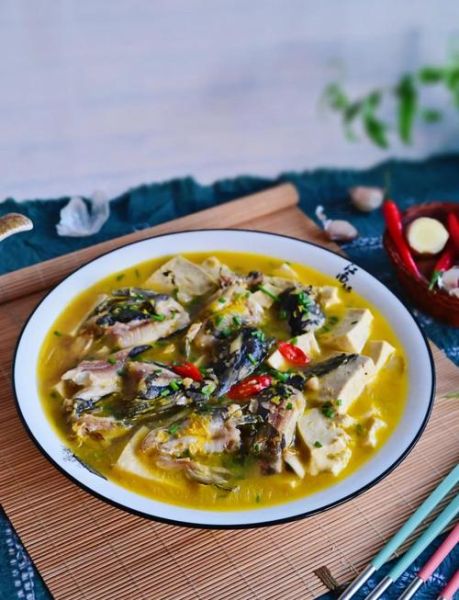 嘎鱼炖豆腐怎么做_嘎鱼炖豆腐需要焯水吗-第1张图片-山城妙识