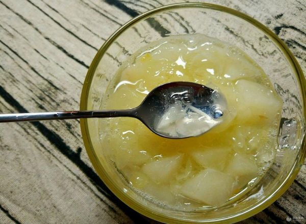 雪梨银耳汤热量是多少_减肥能喝吗-第2张图片-山城妙识 雪梨银耳汤热量是多少_减肥能喝吗-第2张图片-山城妙识