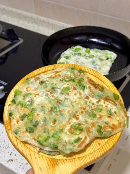 葱花饼怎么做又软又香_葱花饼为什么发硬-第1张图片-山城妙识 葱花饼怎么做又软又香_葱花饼为什么发硬-第1张图片-山城妙识