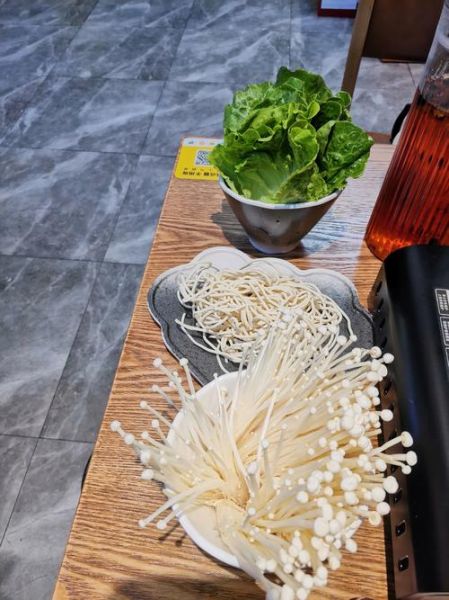 筋头巴脑锅怎么做_筋头巴脑锅的配料有哪些-第2张图片-山城妙识