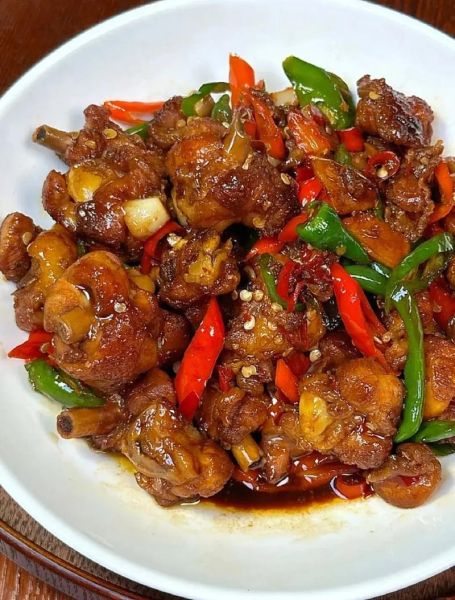 红烧鸡块怎么烧好吃_红烧鸡块用什么配料-第1张图片-山城妙识 红烧鸡块怎么烧好吃_红烧鸡块用什么配料-第1张图片-山城妙识