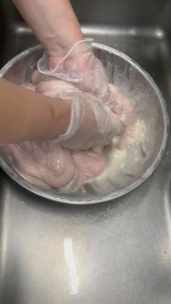 红烧肥肠怎么做好吃_红烧肥肠的配料有哪些-第2张图片-山城妙识