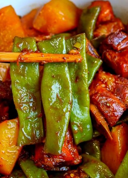 东北排骨炖豆角怎么做_排骨炖豆角的家常做法-第1张图片-山城妙识