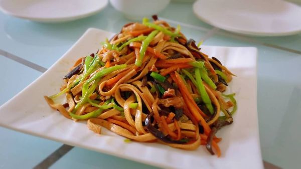 豆腐皮和什么炒最好吃_家常经典搭配-第3张图片-山城妙识