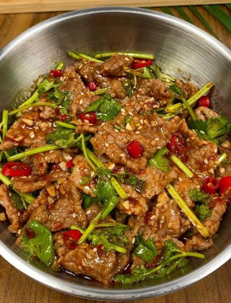 香菜牛肉怎么做才好吃_香菜牛肉的正宗做法-第2张图片-山城妙识