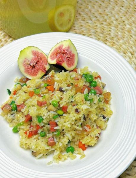 家常什锦炒饭怎么做_隔夜饭适合炒饭吗-第1张图片-山城妙识
