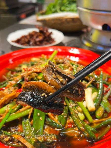 红烧鳝鱼最正宗的做法四川_四川红烧鳝鱼怎么做才入味-第1张图片-山城妙识