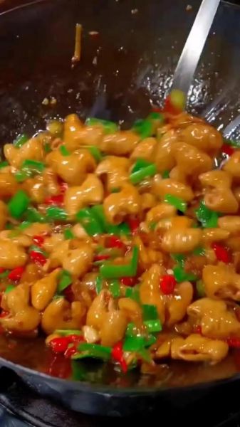 猪大肠怎么炒才脆嫩_炒猪大肠不腥的秘诀-第3张图片-山城妙识 猪大肠怎么炒才脆嫩_炒猪大肠不腥的秘诀-第3张图片-山城妙识