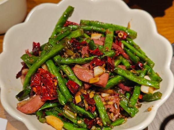 贵州特色招牌菜有哪些_贵州必吃名菜推荐-第1张图片-山城妙识