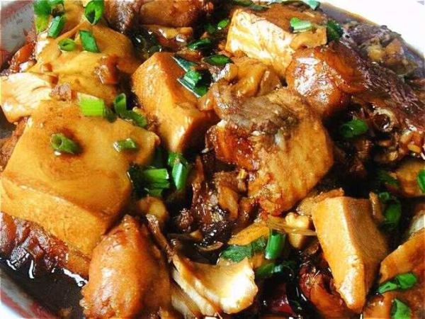 鱼块炖豆腐怎么做好吃_鱼块炖豆腐的家常做法-第2张图片-山城妙识