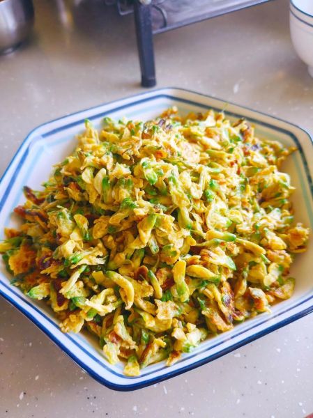 槐树花怎么做好吃_槐树花家常做法大全-第1张图片-山城妙识