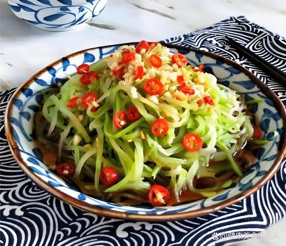 佛手瓜苗怎么炒好吃_佛手瓜苗凉拌做法-第3张图片-山城妙识