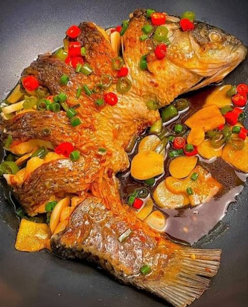 家常红烧鱼怎么做_红烧鱼不破皮的小窍门-第3张图片-山城妙识 家常红烧鱼怎么做_红烧鱼不破皮的小窍门-第3张图片-山城妙识