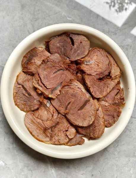 自制卤牛肉怎么做_卤牛肉最正宗的做法-第1张图片-山城妙识