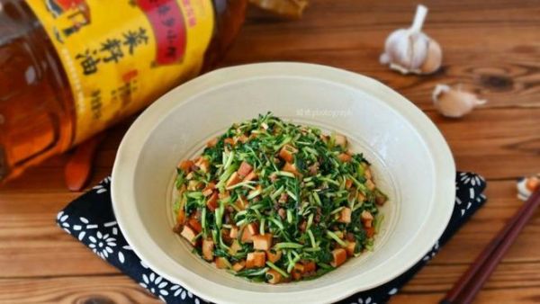 炒马兰头怎么炒_炒马兰头需要焯水吗-第1张图片-山城妙识