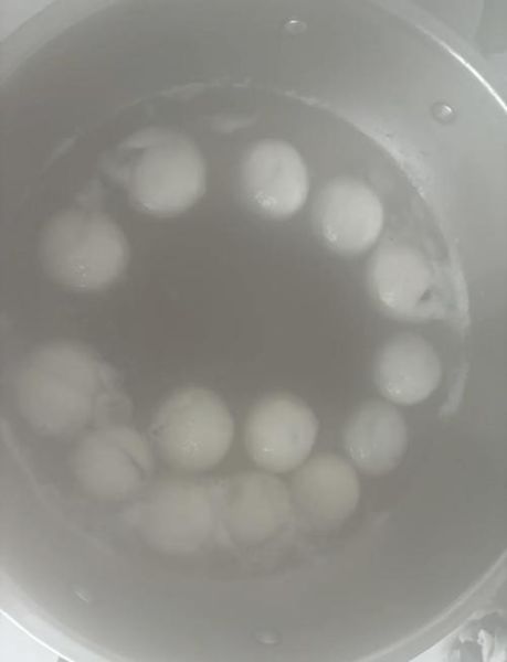 冰冻黑芝麻汤圆怎么煮不破皮_冰冻黑芝麻汤圆煮多久才熟-第1张图片-山城妙识