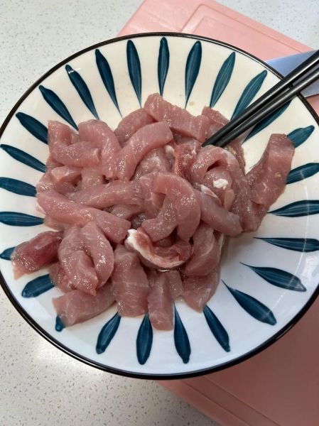 菠萝糖醋里脊怎么做_菠萝糖醋里脊家常做法-第1张图片-山城妙识