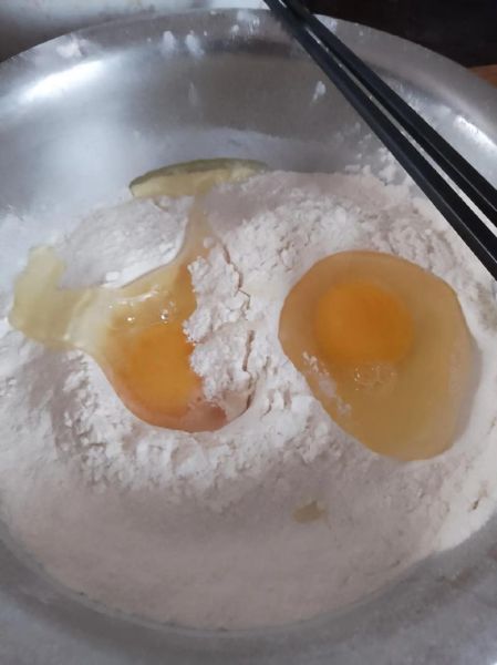 煎饼面糊怎么调_面糊稀稠怎么掌握-第1张图片-山城妙识