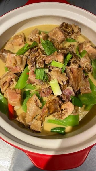 腊鸡炖萝卜怎么做_腊鸡炖萝卜要焯水吗-第3张图片-山城妙识