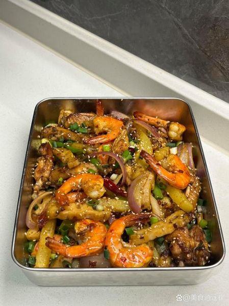 香辣干锅鸡翅虾怎么做_正宗做法配方-第3张图片-山城妙识 香辣干锅鸡翅虾怎么做_正宗做法配方-第3张图片-山城妙识