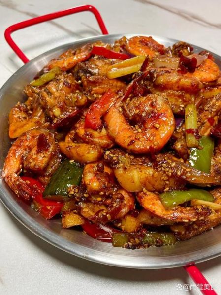 香辣干锅鸡翅虾怎么做_正宗做法配方-第1张图片-山城妙识 香辣干锅鸡翅虾怎么做_正宗做法配方-第1张图片-山城妙识