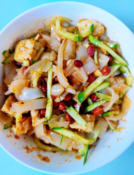 家庭自制凉皮怎么做_凉皮不裂的窍门-第2张图片-山城妙识