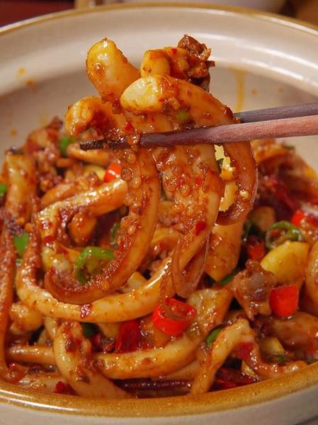 干锅鱿鱼须怎么做才嫩_干锅鱿鱼须用焯水吗-第1张图片-山城妙识