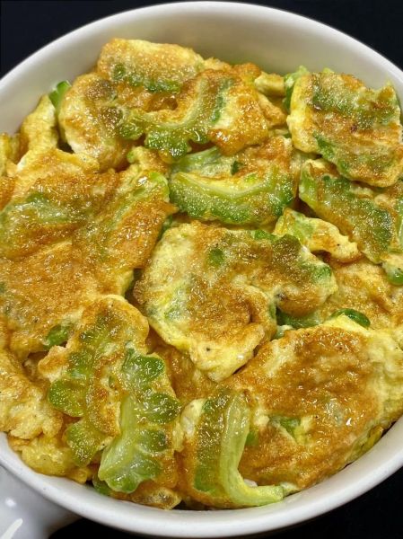 苦瓜怎么做好吃又简单_苦瓜炒蛋家常做法-第3张图片-山城妙识