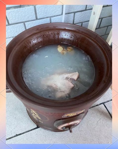 猪筒骨汤的做法_猪筒骨汤怎么炖才白-第2张图片-山城妙识