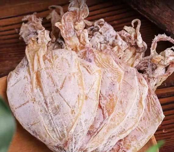 干鱿鱼怎么泡发_干鱿鱼爆炒几分钟才脆-第2张图片-山城妙识